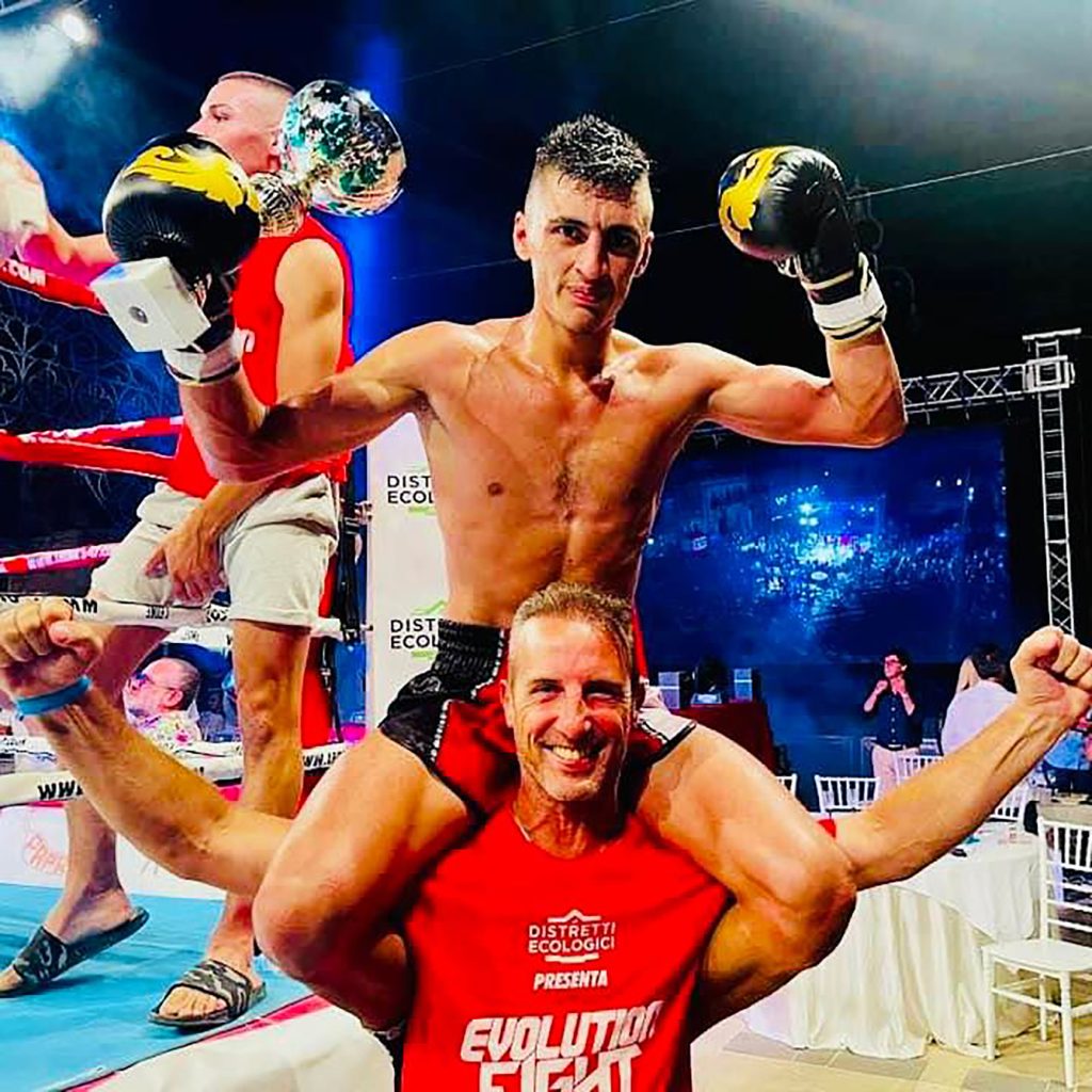 Justin Pace beats Osama Latif at Evolution Fight in Sicily - SportsDesk