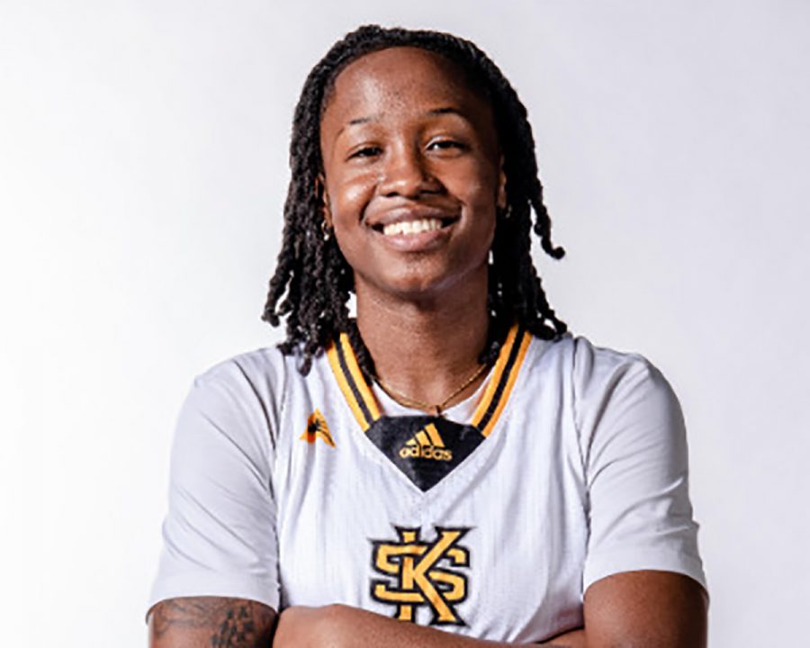 Hibernians women sign Lyndsey Whilby - SportsDesk