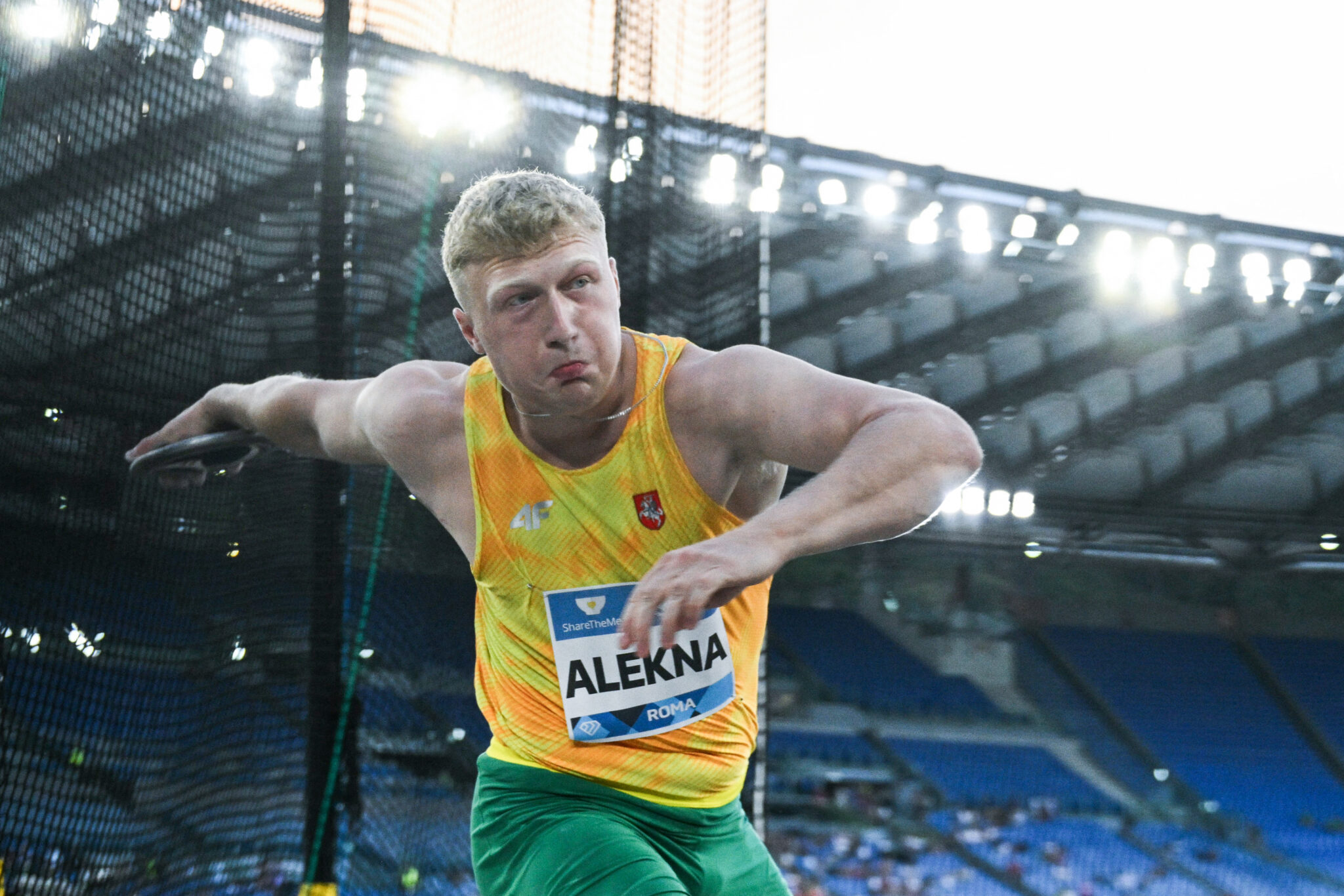 Alekna smashes his own world discus record - SportsDesk