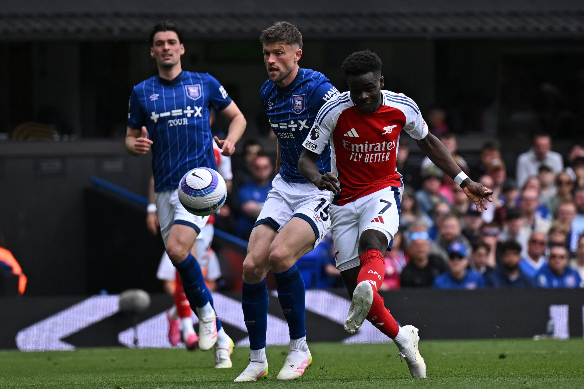 Arteta concerned by Saka injuries after latest hamstring blow