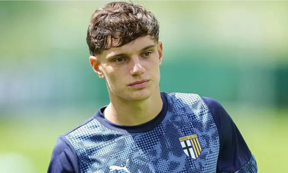 Liverpool’s Leoni faces year out after ACL injury on debut