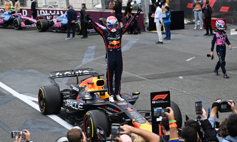 Verstappen wins Azerbaijan GP as Piastri crashes out