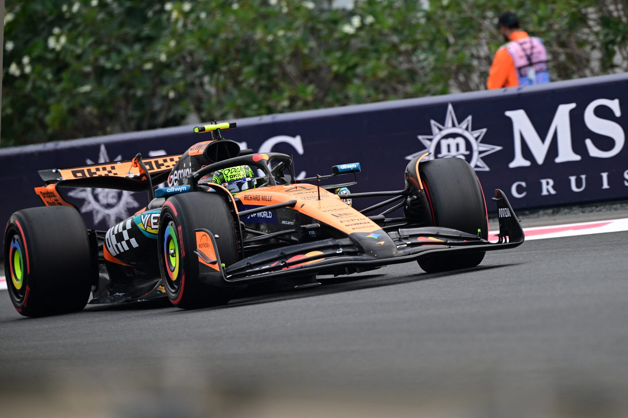 Norris completes Abu Dhabi practice ‘double top’ to boost title bid