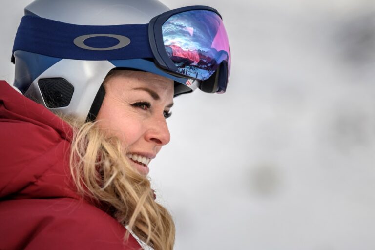 Vonn claims sensational first ski World Cup win since 2018