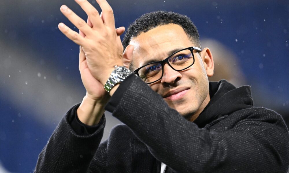 Rosenior refuses to back Sanchez as Chelsea number one
