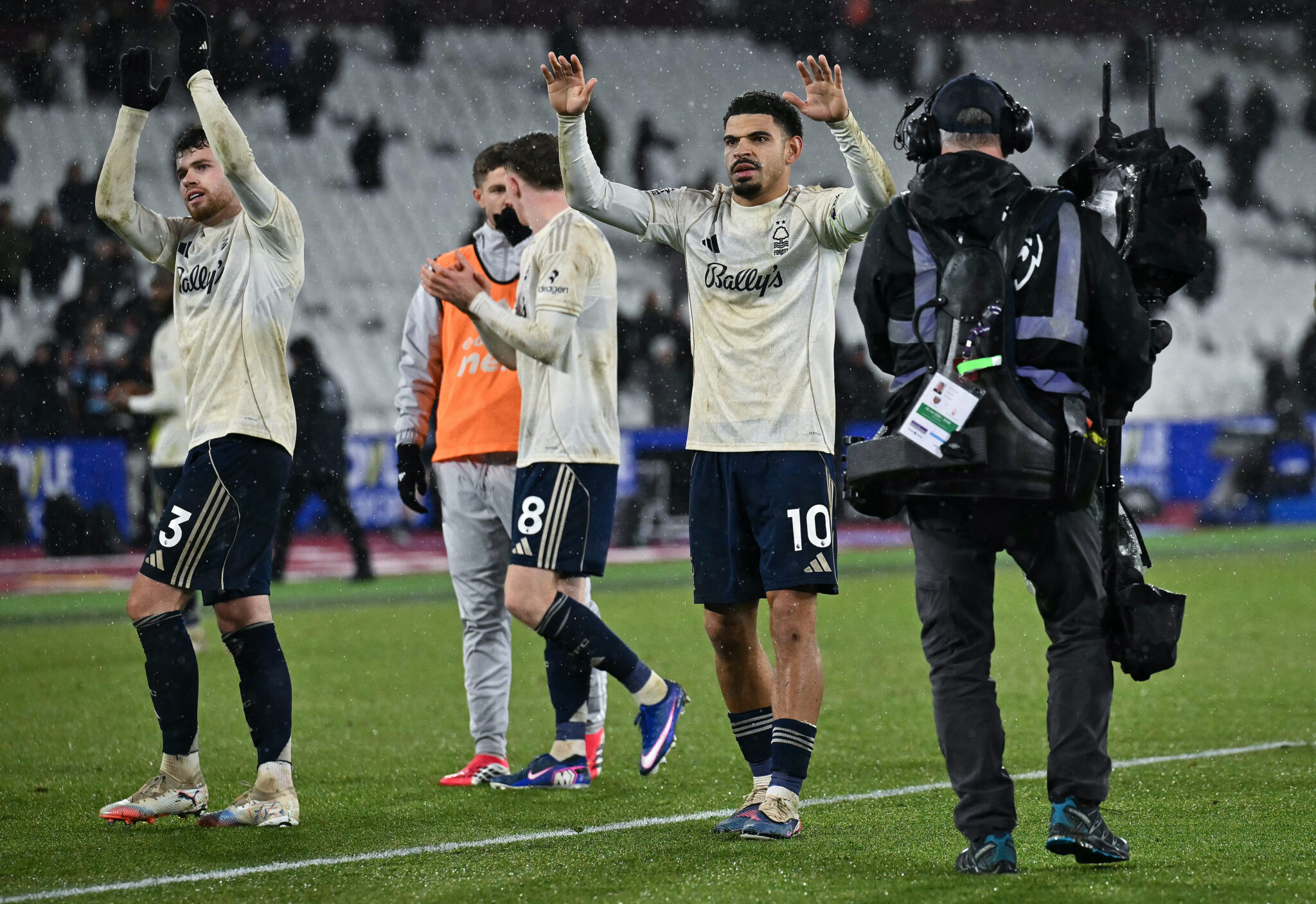 Forest boost survival bid to leave West Ham in turmoil